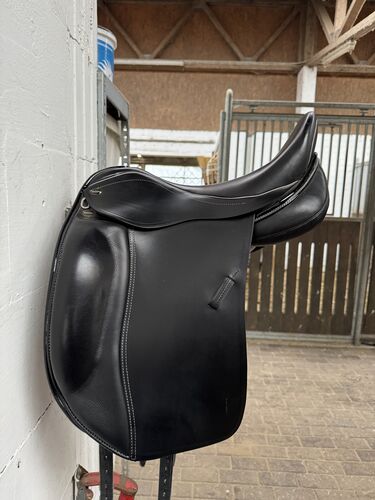 Velicea Dressursattel gebraucht kaufen // BillyRider ᐅ
